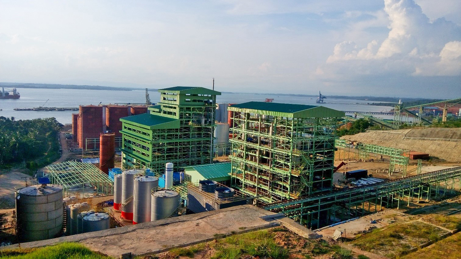 1500 TPD REFINERY + FRACTINATION + OUTSIDE BUILDING, 1000 TPD BIODIESEL ...